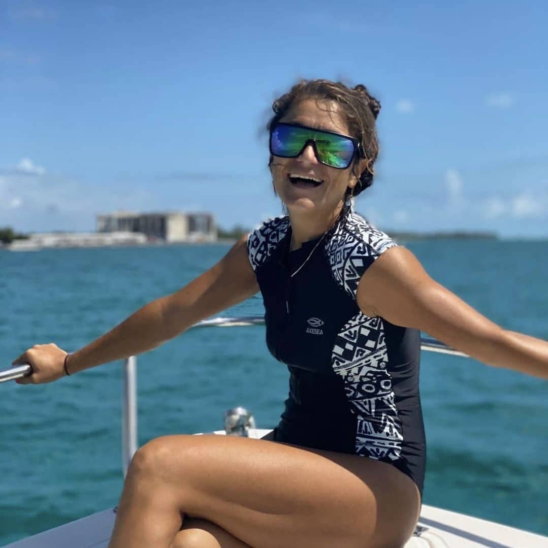 Pia Oyarzún - Epic Diving